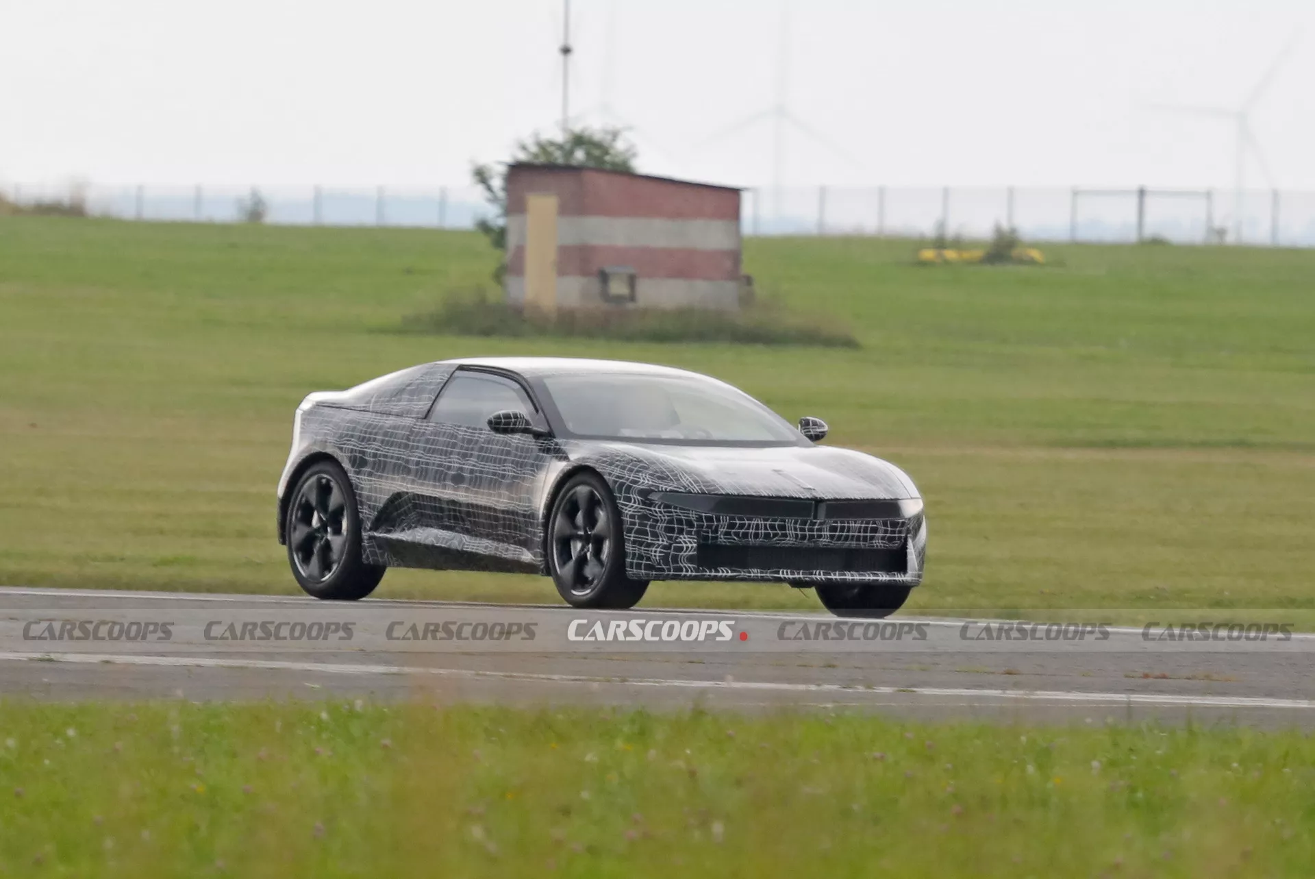 Es visto por primera vez el BMW Neue Klasse Coupe en pruebas - Rutamotor