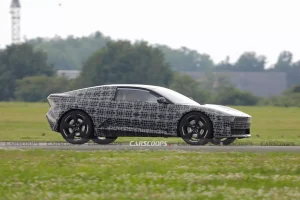 Es visto por primera vez el BMW Neue Klasse Coupe en pruebas - Rutamotor