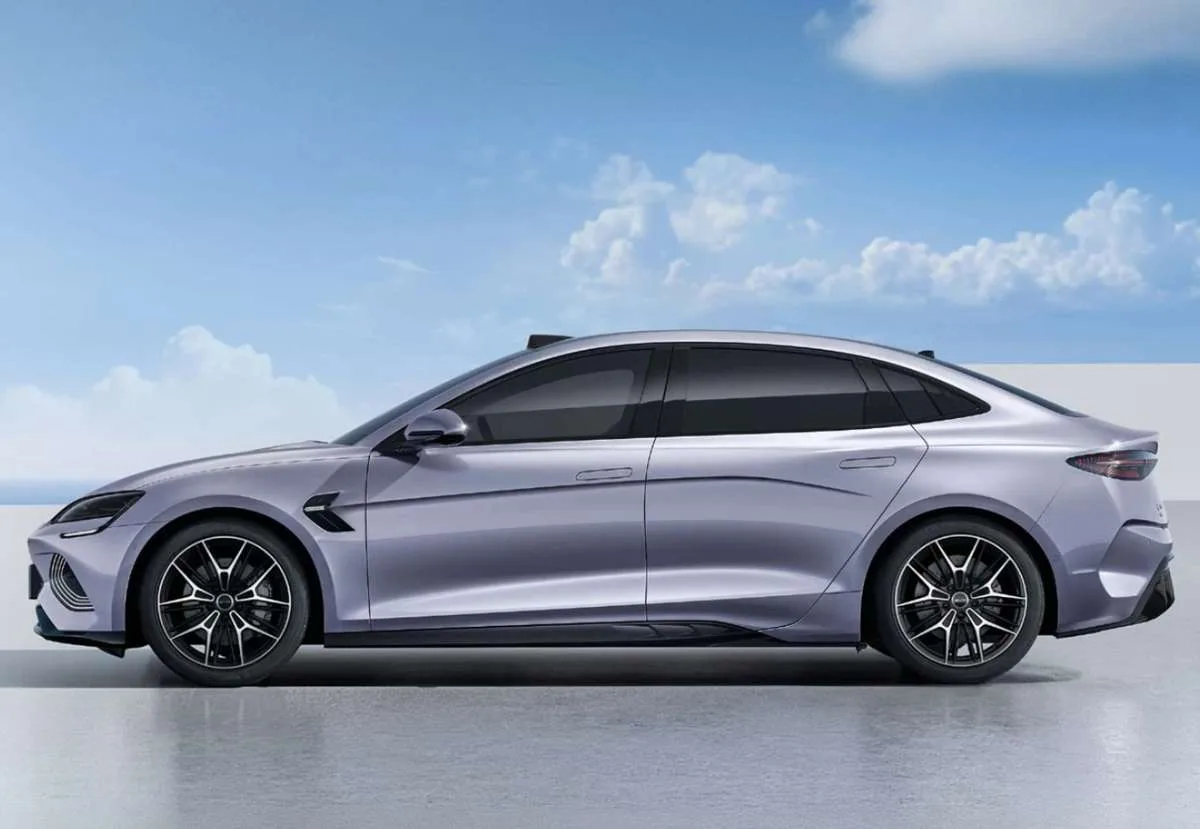 El BYD Seal se pone al día y estrena varias novedades en China