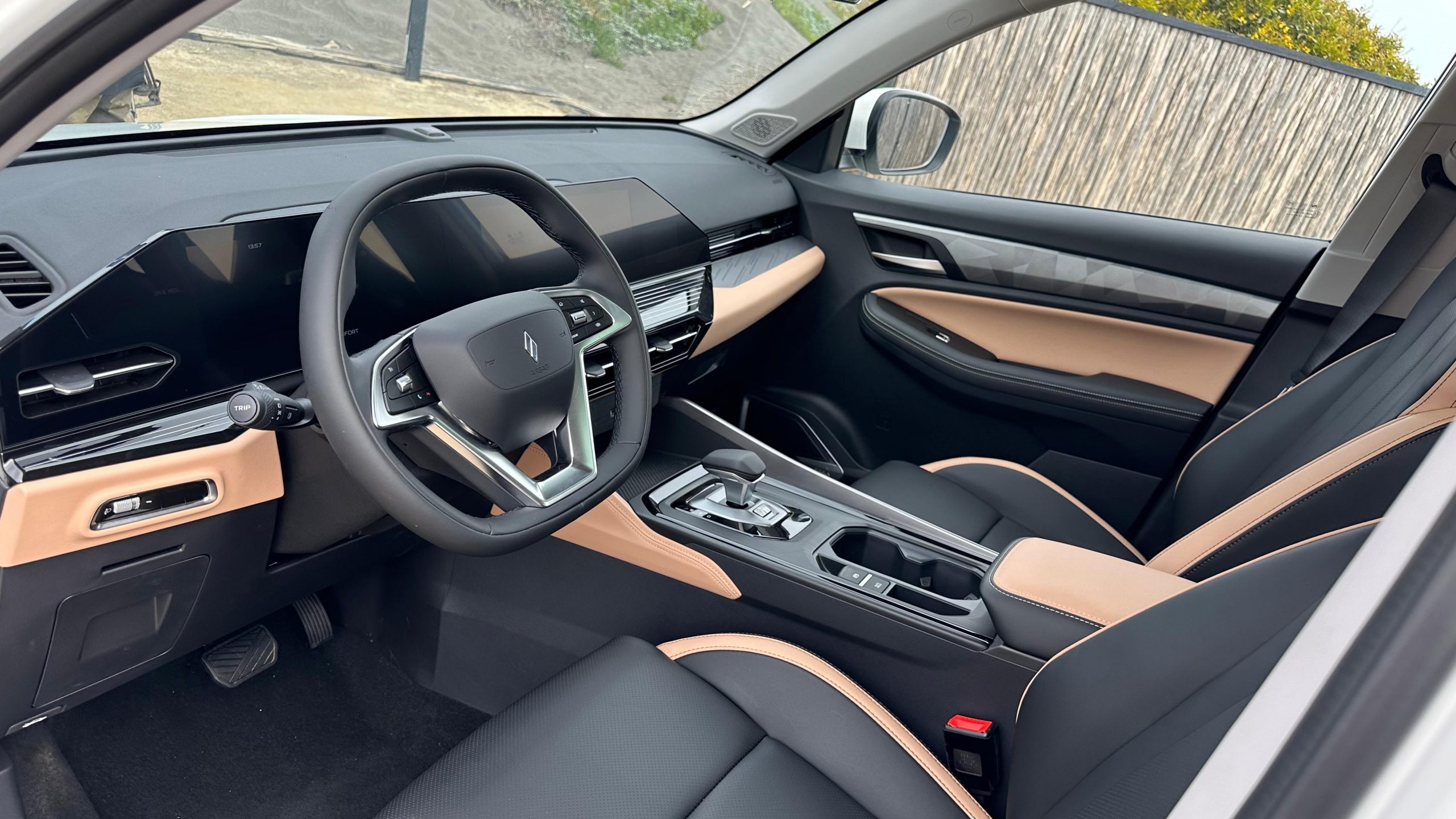 Livan aterriza en Chile con su primer modelo X6 Pro - Rutamotor