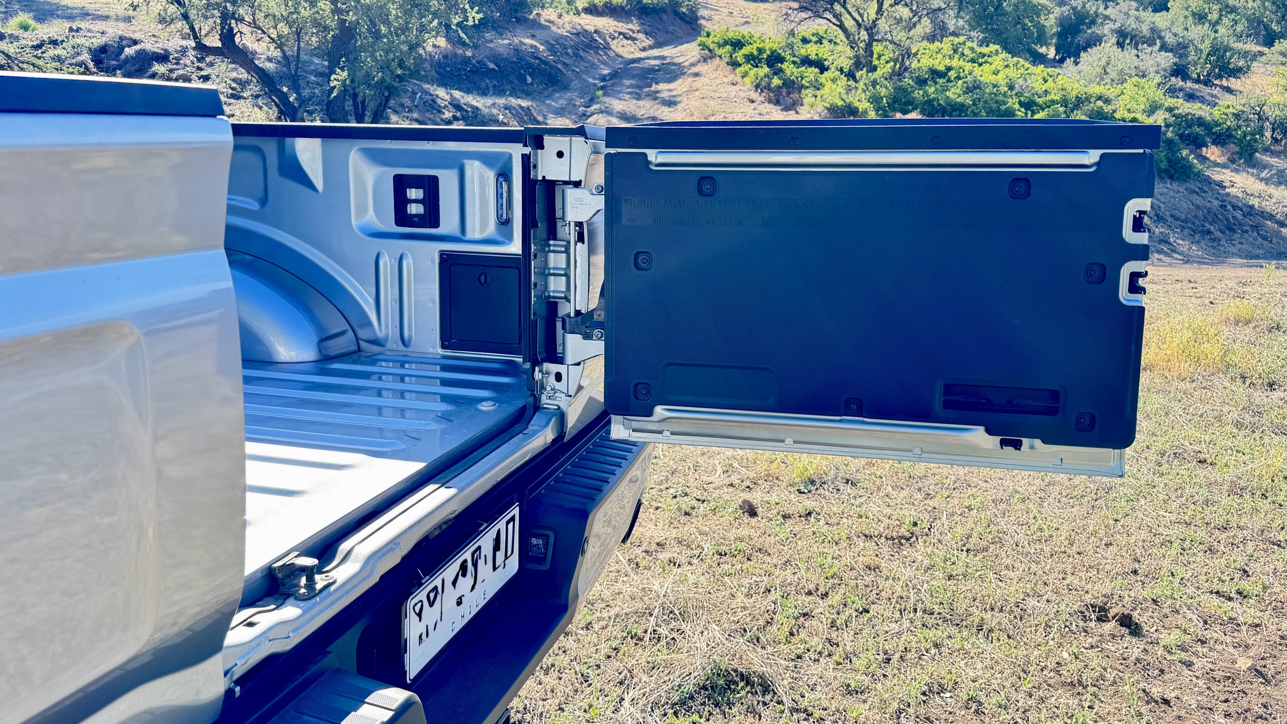 Ford Pro Access Tailgate - Rutamotor