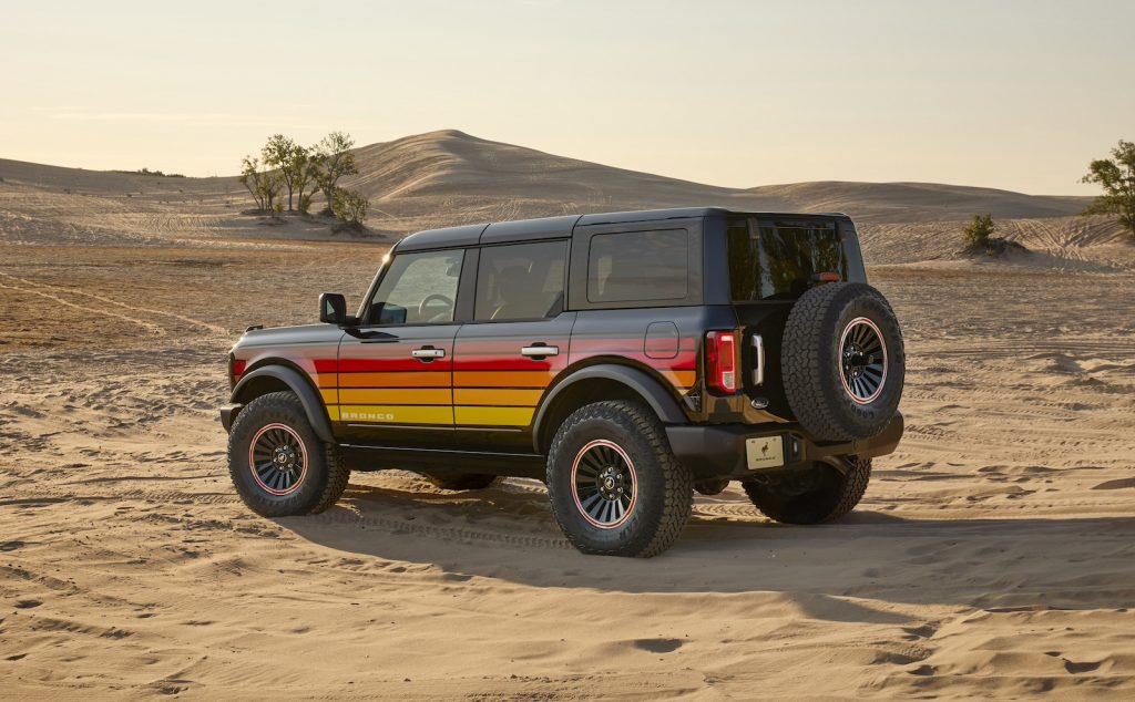 Ford da al Bronco un look retro con este llamativo paquete visual