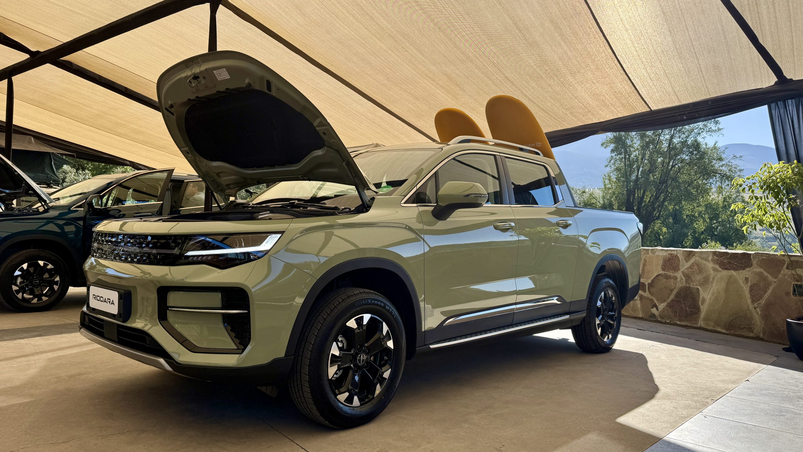 Riddara debuta en Chile con una pick-up 100% eléctrica