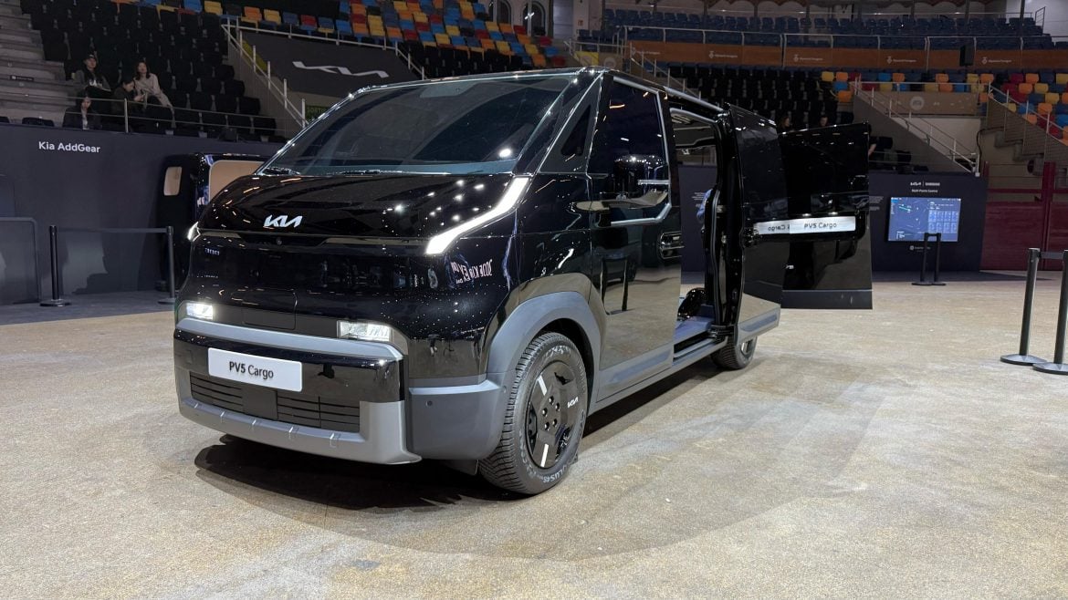 A los PV5 furgón y van ahora Kia sumará la variante chasis-cabina