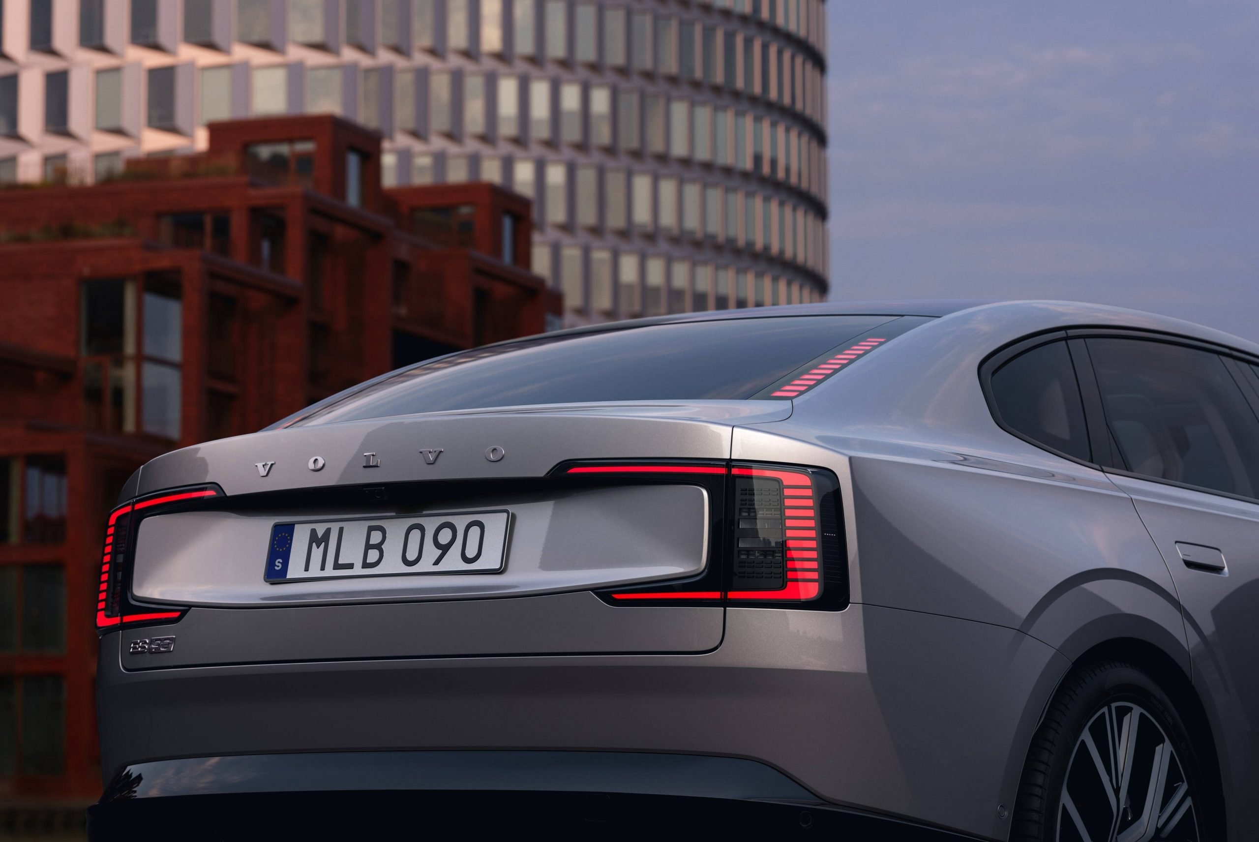 Volvo ES90 Exterior - Rutamotor