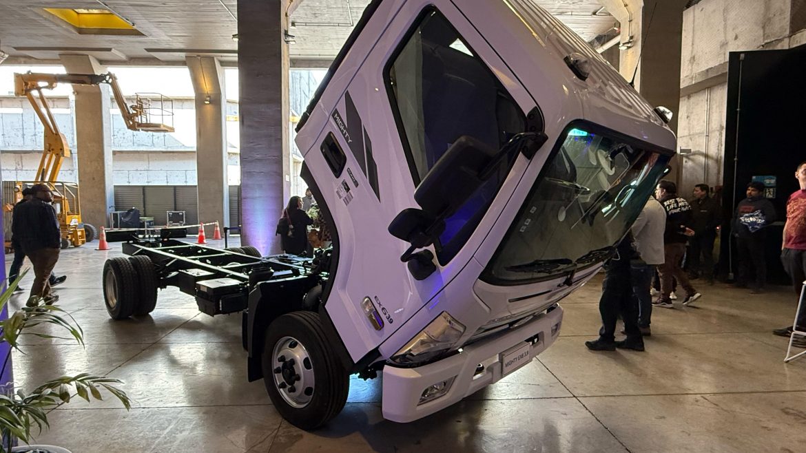 Hyundai Camiones & Buses presenta el nuevo motor 3.9 para el Mighty EX6 ...