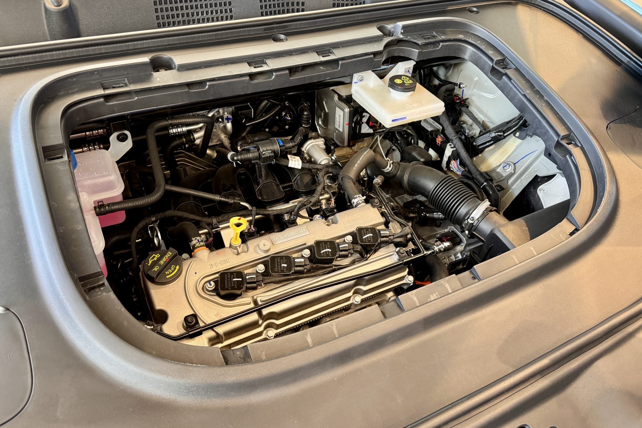 Deepal debuta en Chile con el S07, disponible como EV o EREV