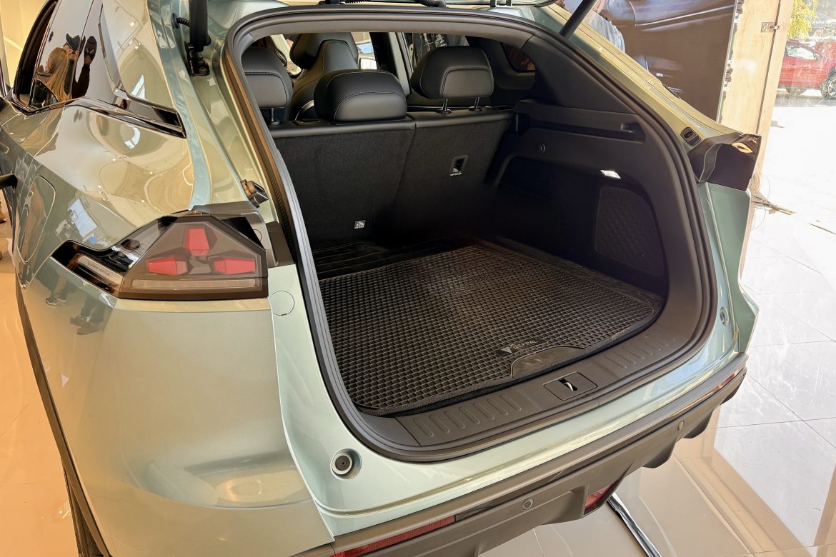 Deepal debuta en Chile con el S07, disponible como EV o EREV