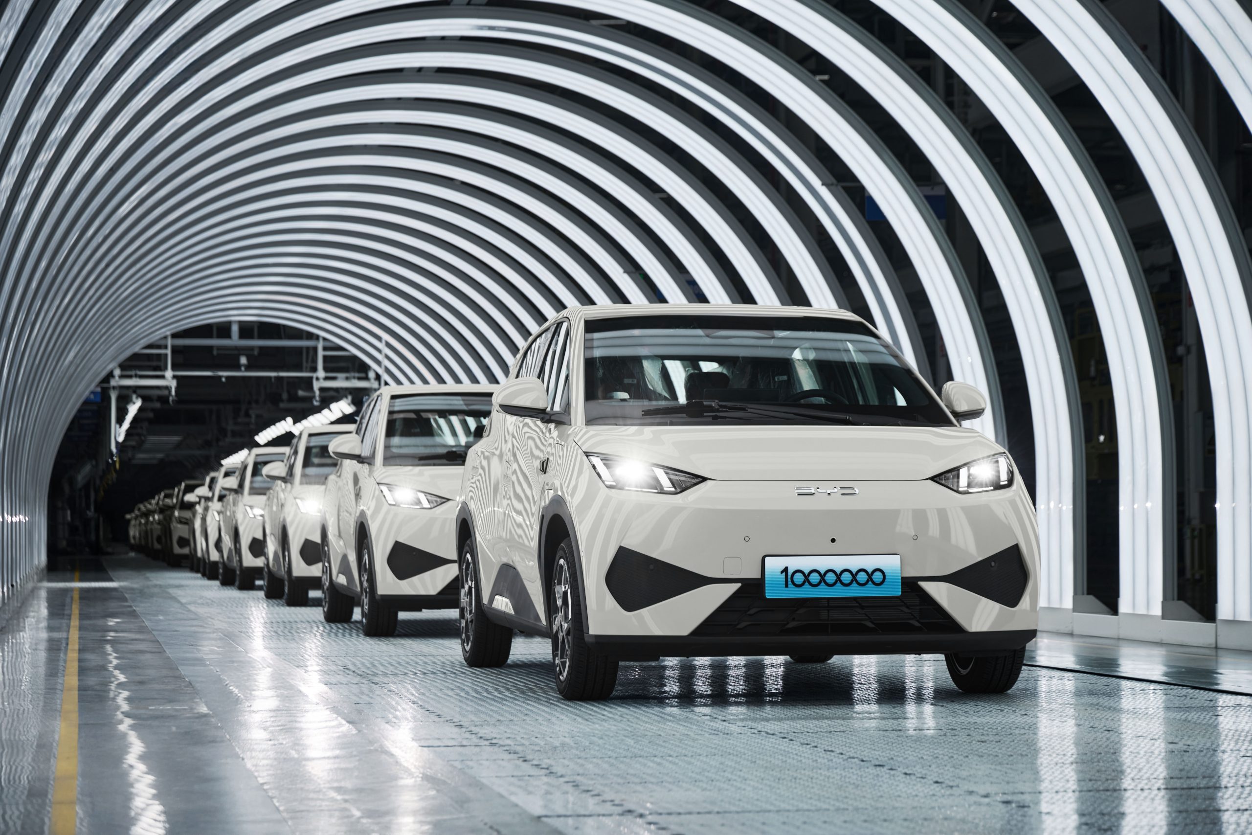 BYD celebra 1 millón de unidades de su exitoso Dolphin Mini