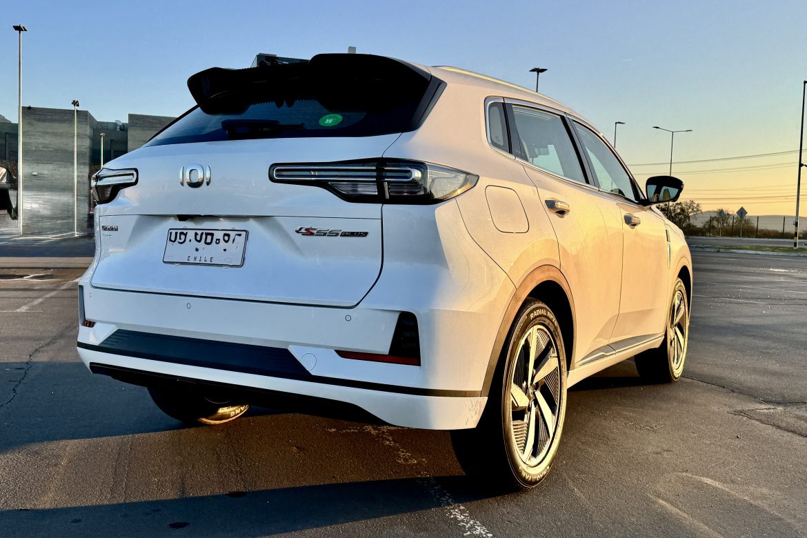 Changan debuta en la arena electrificada nacional con su CS55 Plus iDD