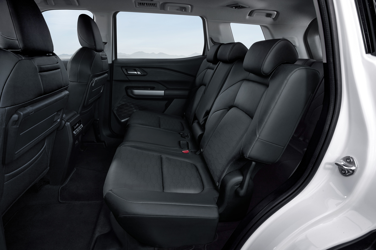 ¡Bienvenido, Destinator! Este es el nuevo SUV Mitsubishi de 3 filas