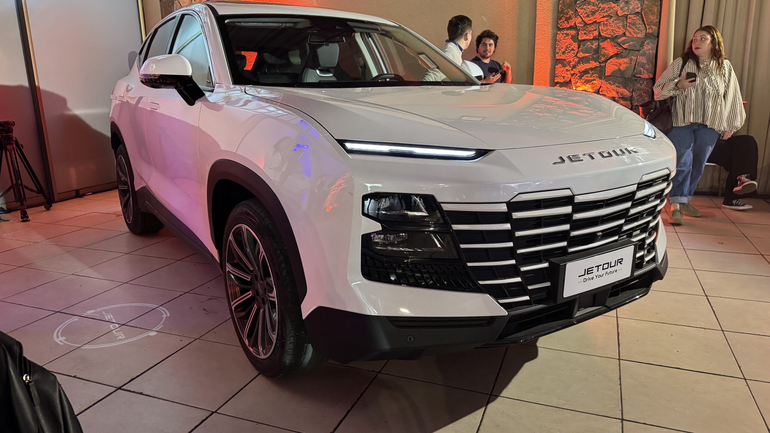 Jetour renueva tres modelos en Chile: X70, X70 Plus y el Dashing