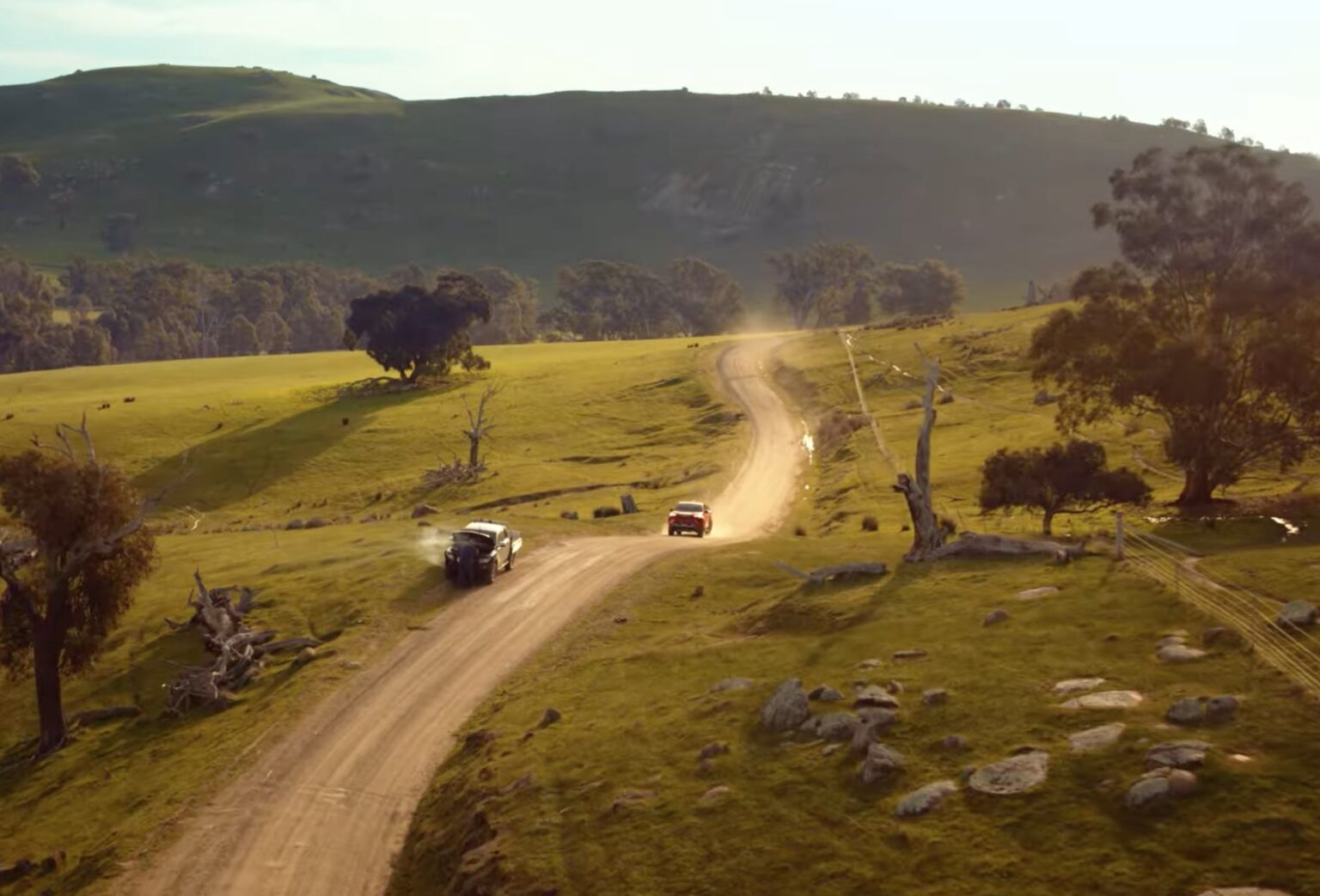 La Hilux se ríe de sus rivales en este spot, que ahora recibe críticas