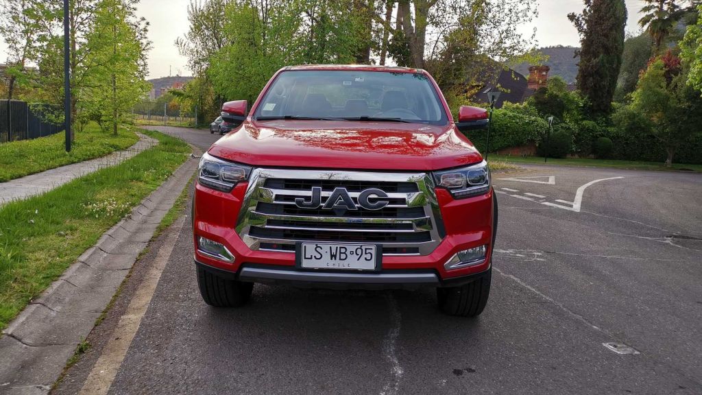 JAC T8 Advance 2.0 Tdi 4x4 6mt 137 Hp - Belleza asiática para el ...