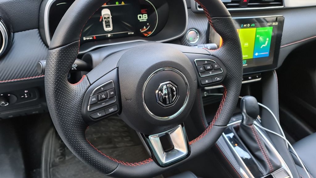 MG ZX Trophy 1.3T 6At 2022 - Atractivo y equipado SUV compacto de MG ...