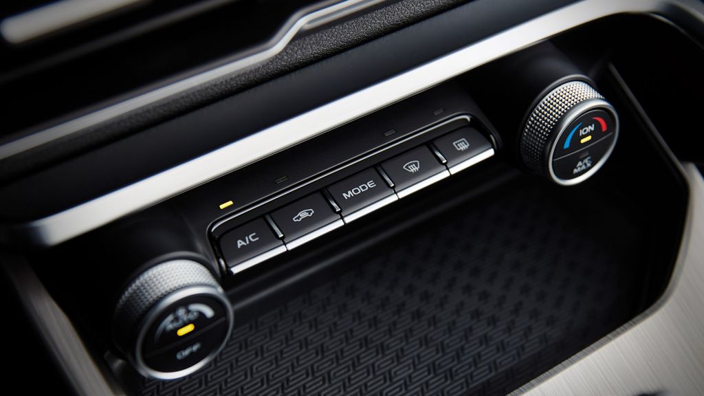 Geely vuelve a Chile y comienza estrenando el Coolray